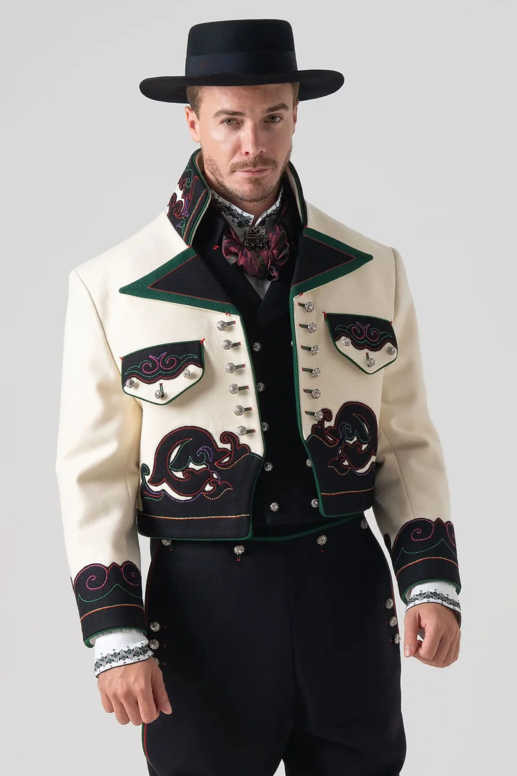 Øst Telemarksbunad herre | Best pris, kvalitet og leveringstid